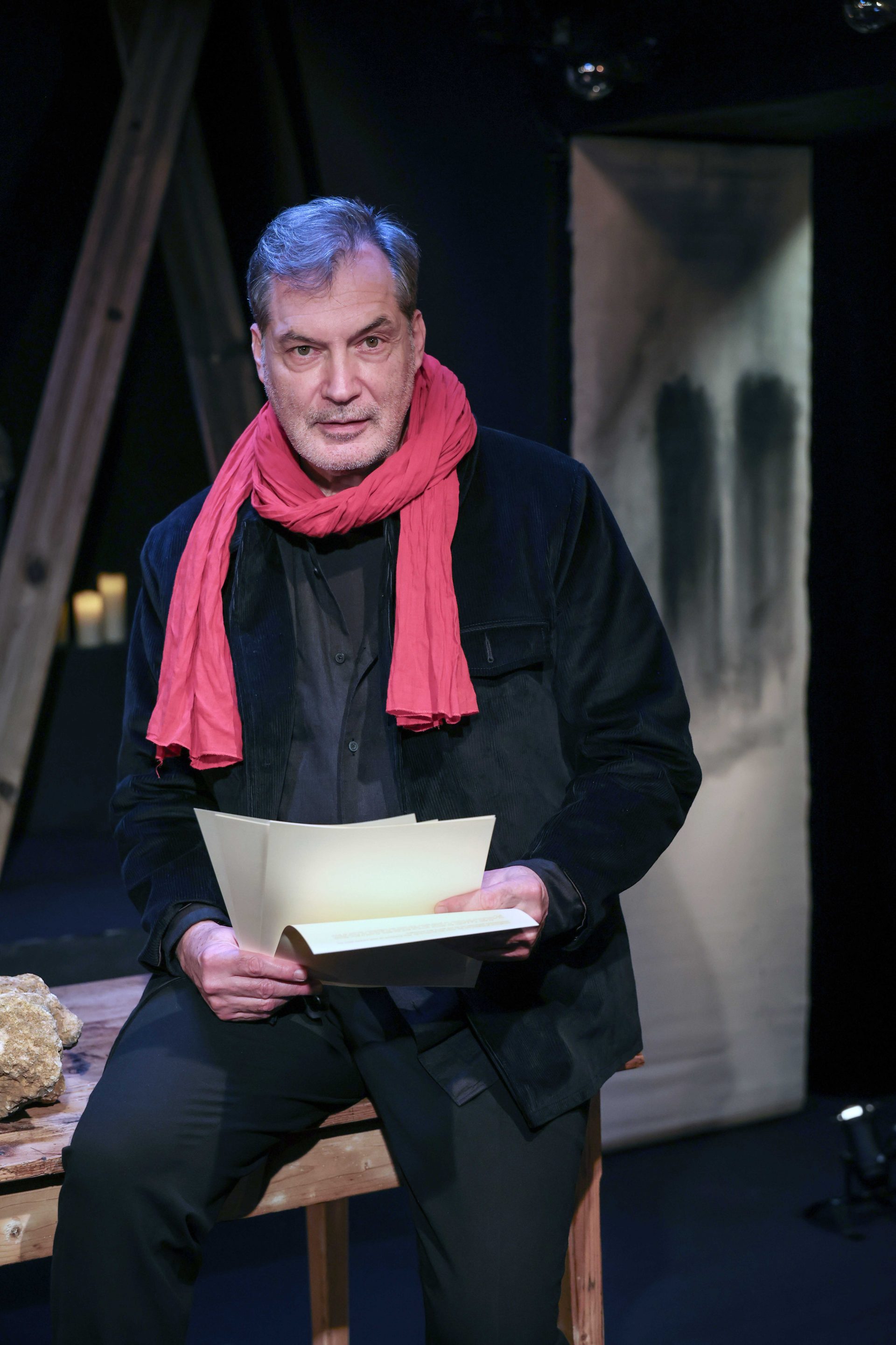 NOTRE-DAME, REINE DE DOULEUR, REINE DE VICTOIRE • Théâtre de Poche ...